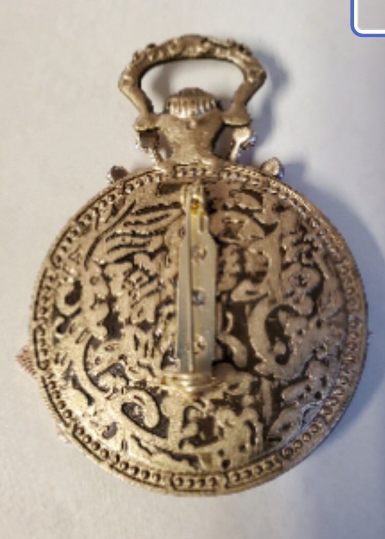 Alice in Wonderland Pocket Watch Pin - Etsy