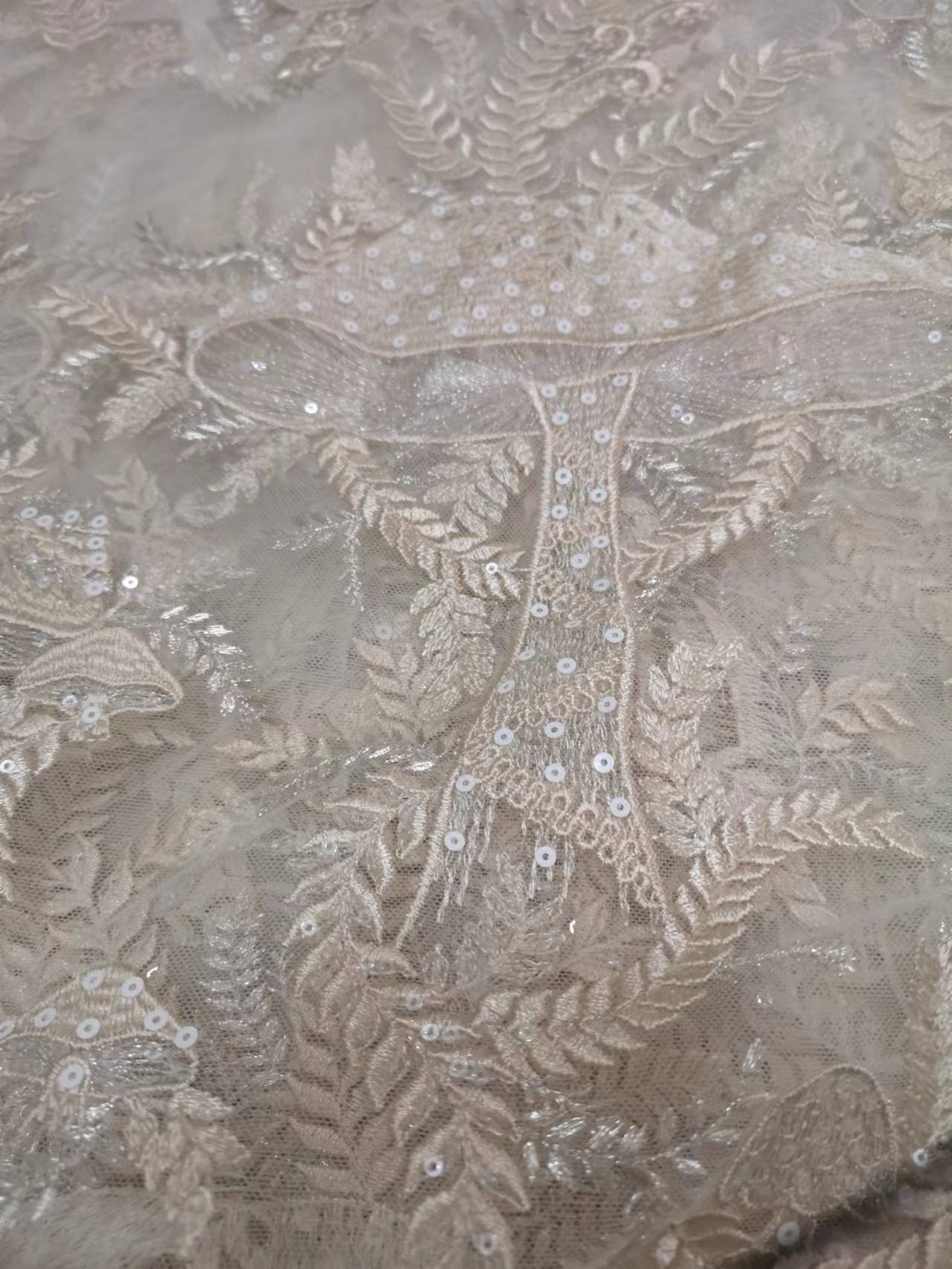 1 Yard Ivory Mushroom Lace Fabric,heavy Embroidery Champange Lace With ...