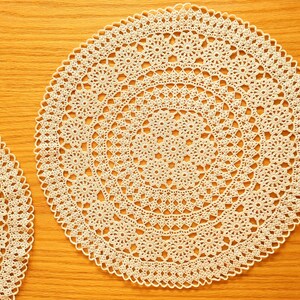 Cream Round Crochet Doily, Floral Motif Nightstand Doilies, 14 Inch ...