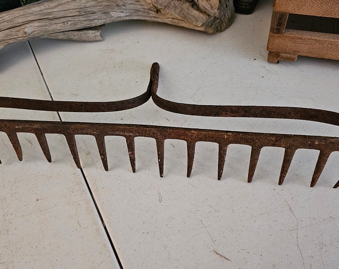 14 Tine Cast Iron Rake Head Metal Collar Rough Rusty Farmhouse Tool ...