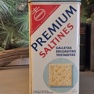 Vintage Nabisco Saltine Cracker Tin: 1950s Kitchen Decor - Etsy
