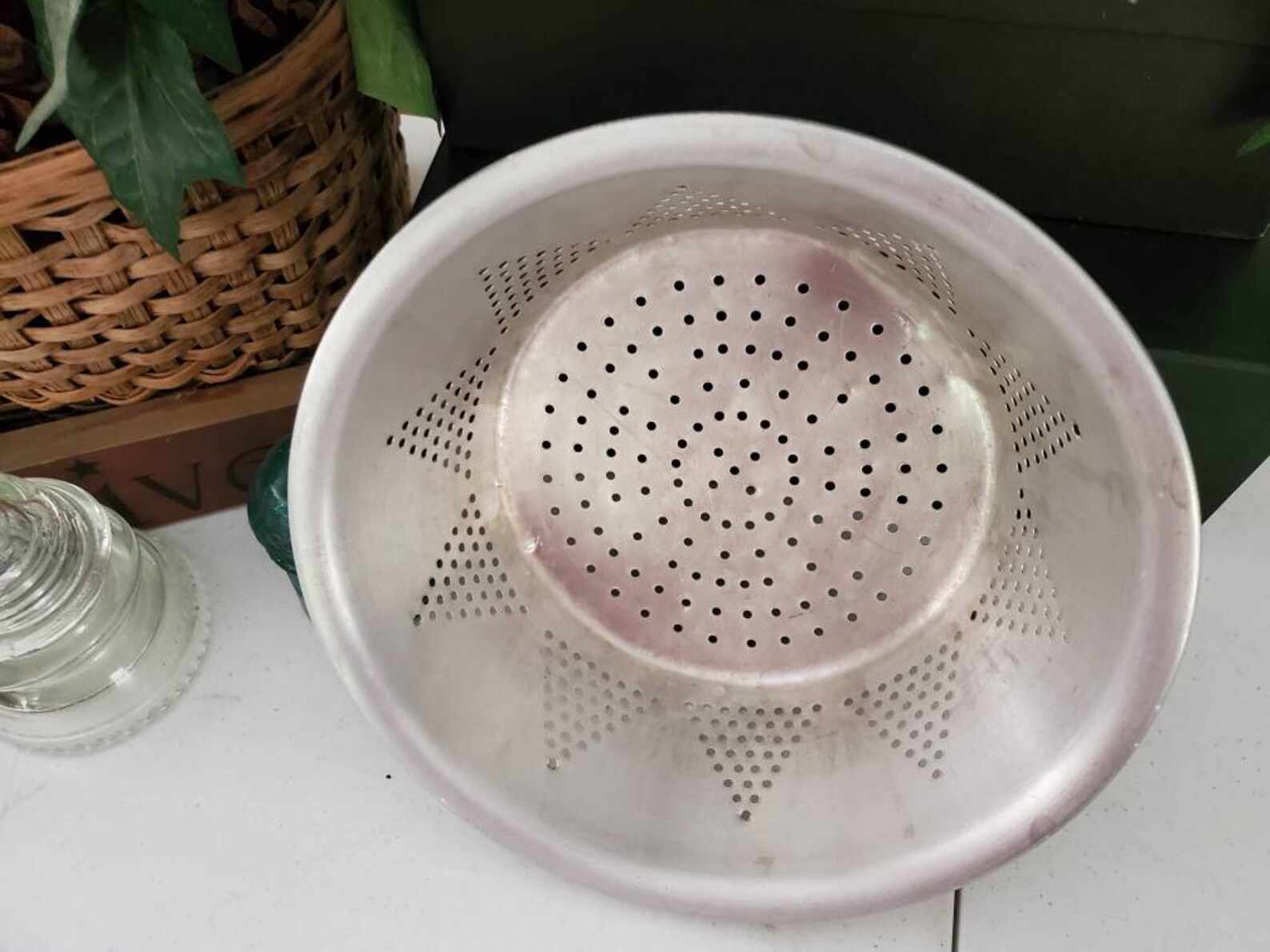 Round Flat Bottom Aluminum Colander / Rustic Country Farmhouse - Etsy