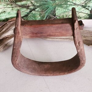 Narrow Old Bentwood Single Stirrup / Primitive Wood Stirrup / Rustic ...