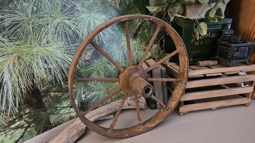 Farmhouse Decor Rusty Antique Iron Wheelbarrow Wheel With 10 Spokes ...