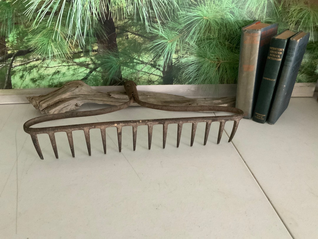 14 Tine Cast Iron Rake Head Rough Rusty Farmhouse Tool Rustic Garden ...