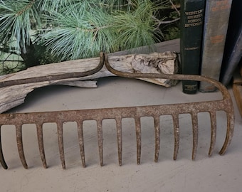 14 Tine Cast Iron Rake Head Metal Collar Rough Rusty Farmhouse Tool ...