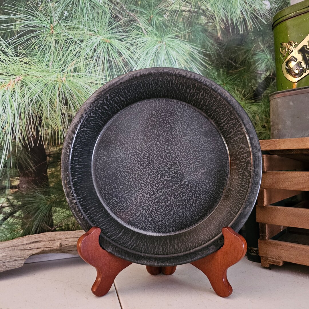Dark Gray Enamelware or Graniteware Pie Pan 10 Inches in Diameter X 1 1 ...