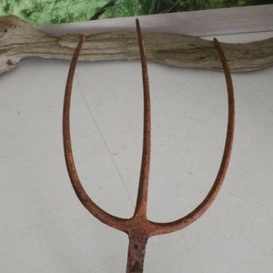 Old Rusty 3 Tine Pitchfork Head Cast Iron Vintage Farm Tool Farmhouse ...