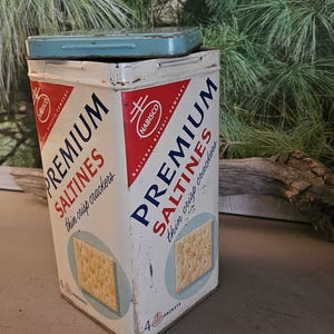 1950s Bilingual Premium Nabisco (national Biscuit Company) Saltine ...