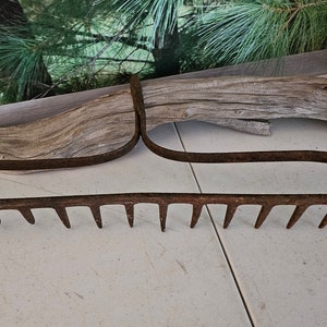 14 Tine Cast Iron Rake Head Twisted Wire Handle Top Rough Rusty ...