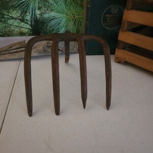 Rustic 4 Tine Curved Pitchfork Cultivator Head Cast Iron Rusty Antique ...