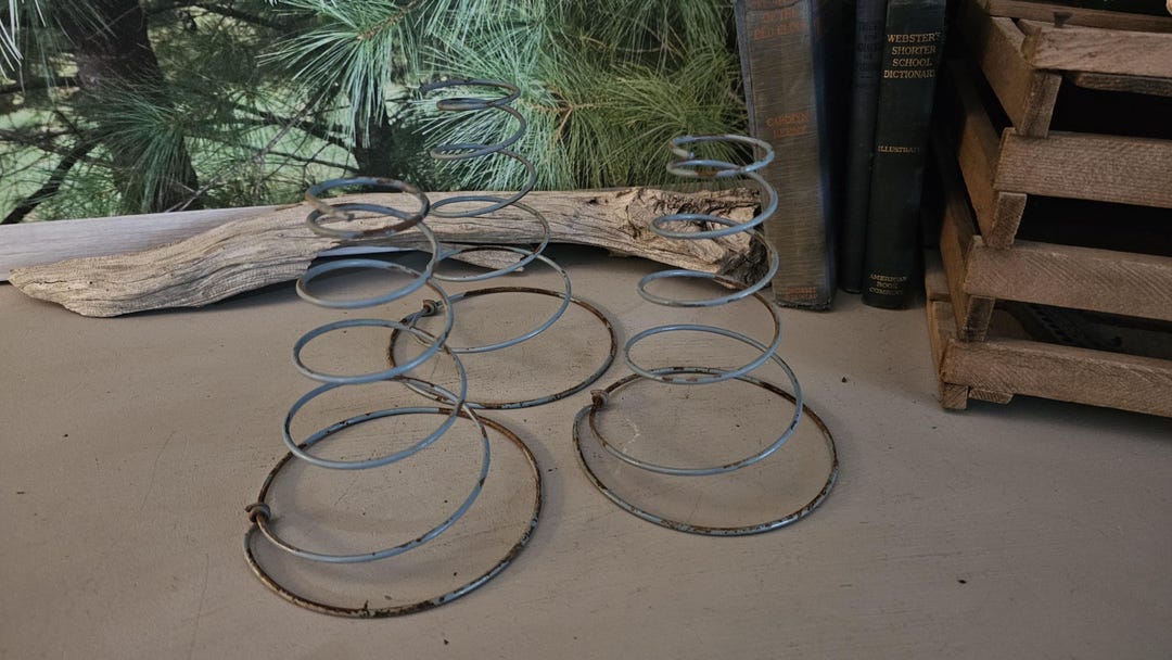 Rusty Bed Springs (set of 3): Primitive Farmhouse Candle Holders #4582 ...