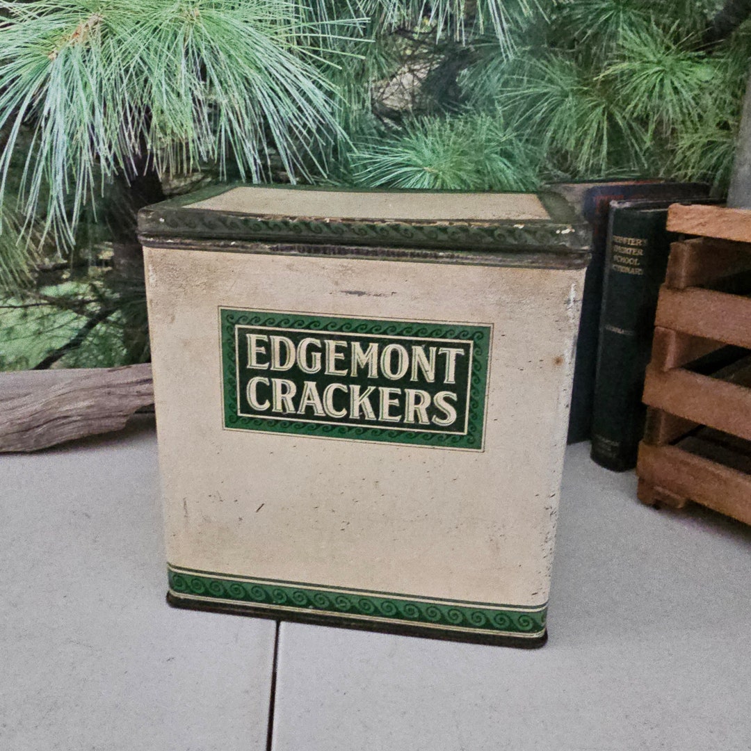 1924 Edgemont Cracker Tin With Hinged Lid Green & off White Rectangular ...