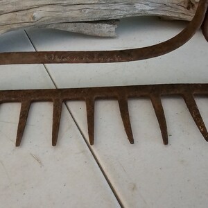 14 Tine Cast Iron Rake Head Twisted Wire Handle Top Rough Rusty ...