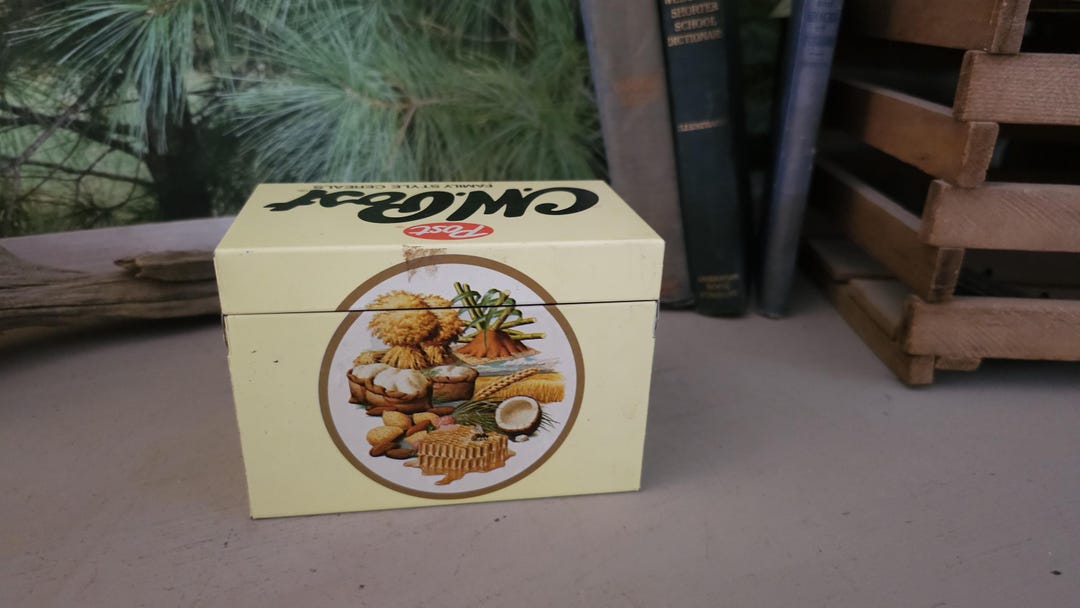 Vintage C. W. Post Recipe Box: Retro Kitchen Storage With Dividers - Etsy