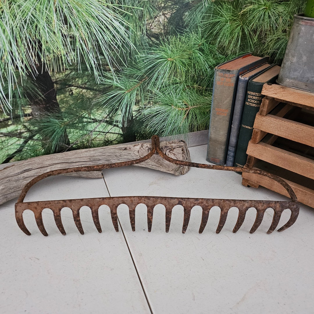 16 Tine Cast Iron Rake Head Rough Rusty Farmhouse Tool Rustic Garden ...