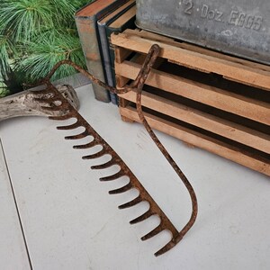 16 Tine Cast Iron Rake Head Rough Rusty Farmhouse Tool Rustic Garden ...