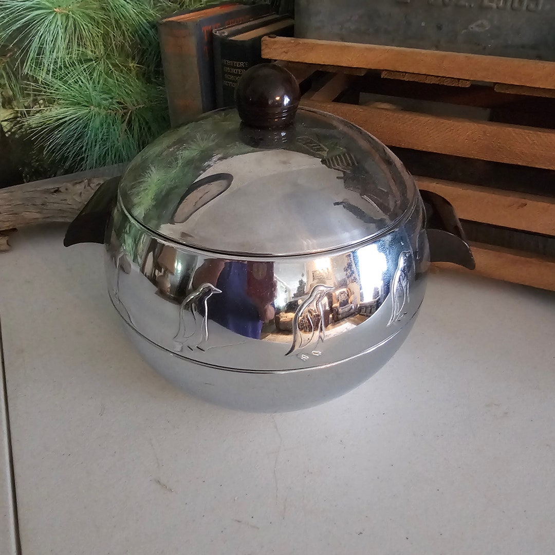 1950s Penguin Hot Cold Server West Bend Penguin Cooler With Bakelite ...