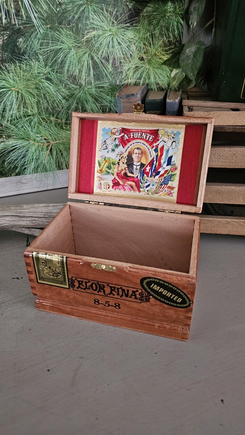 A. Fuente 1980s Flor Fina 8-5-8 Dovetailed Wood Cigar Box: Craft Supply ...