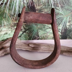 Narrow Old Bentwood Single Stirrup / Primitive Wood Stirrup / Rustic ...