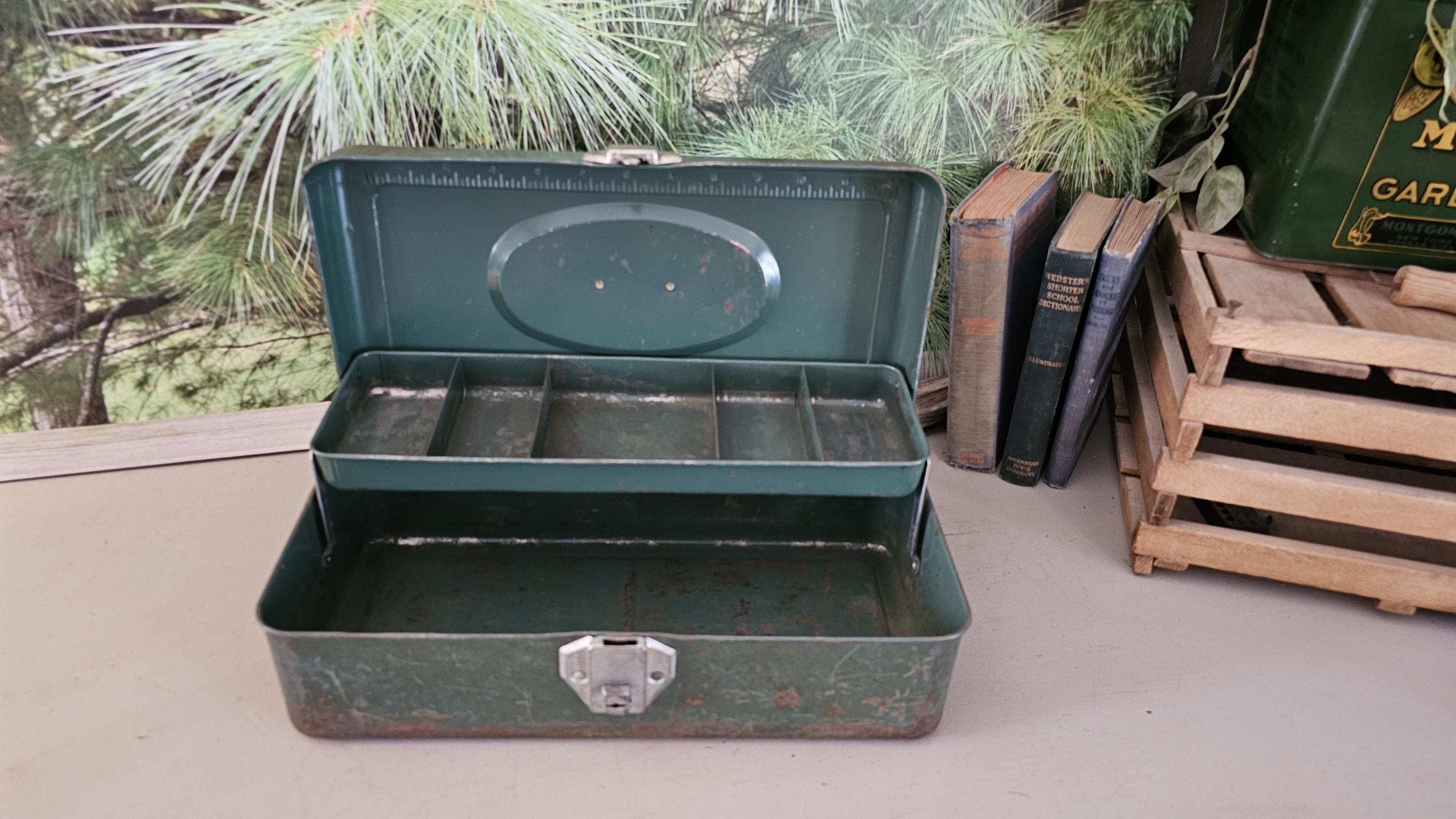 Vintage Union Steel Tool Box: 1950s Distressed Green Metal Tackle Box ...