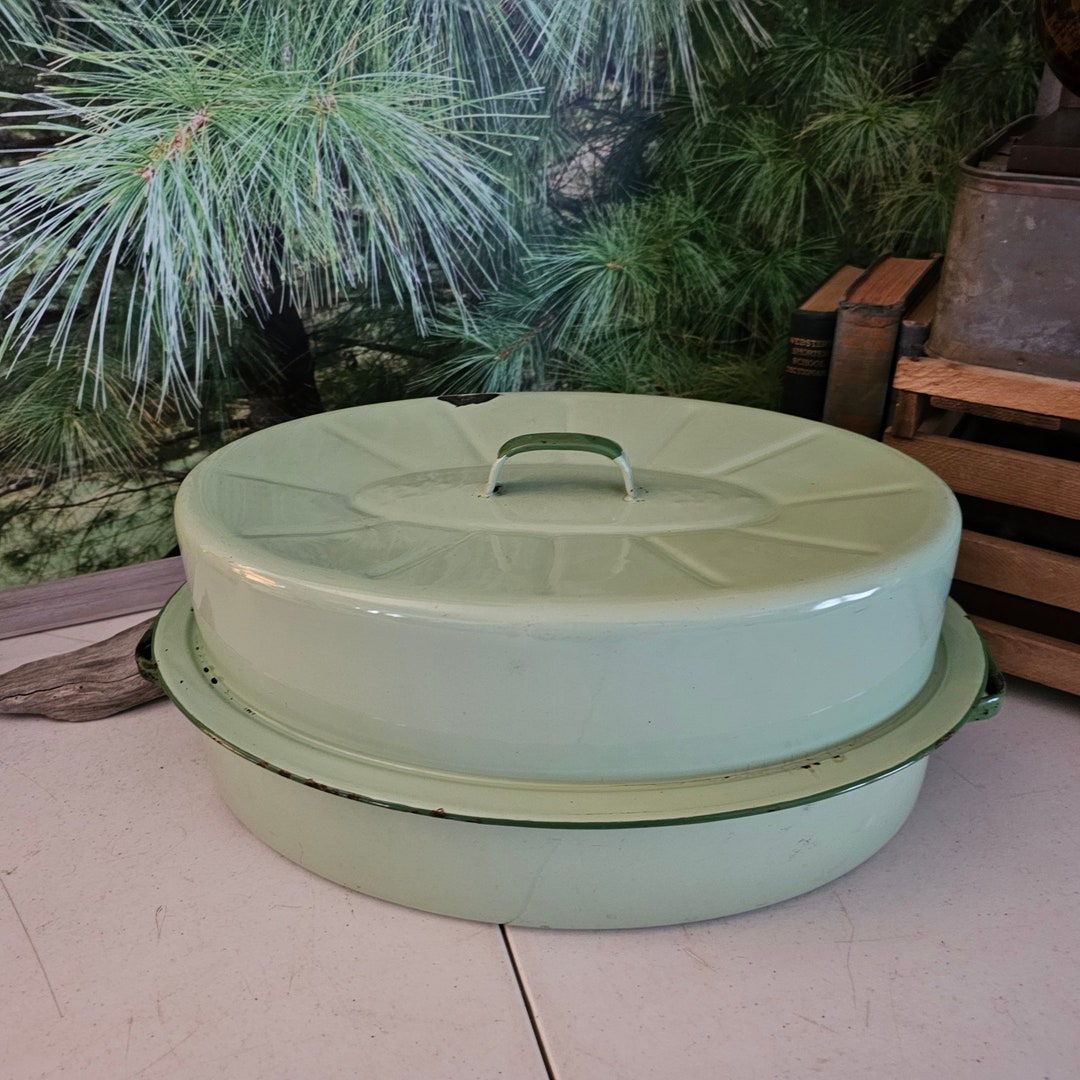 Green Enamel Roaster With Lid Enamelware Oven Cookware Distressed ...