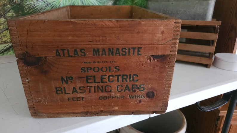 Antique Atlas Manasite Spools Electric Blasting Caps Wood Finger ...