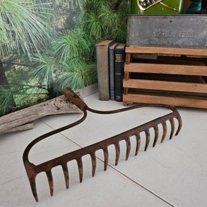 14 Tine Cast Iron Rake Head Metal Collar Rough Rusty Farmhouse Tool ...