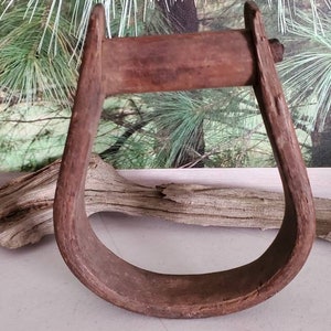 Narrow Old Bentwood Single Stirrup / Primitive Wood Stirrup / Rustic ...