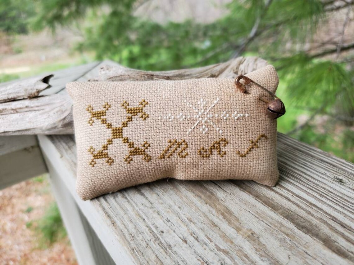 Primitive Pin Keep Xmas With Snowflake Christmas Decoration - Etsy