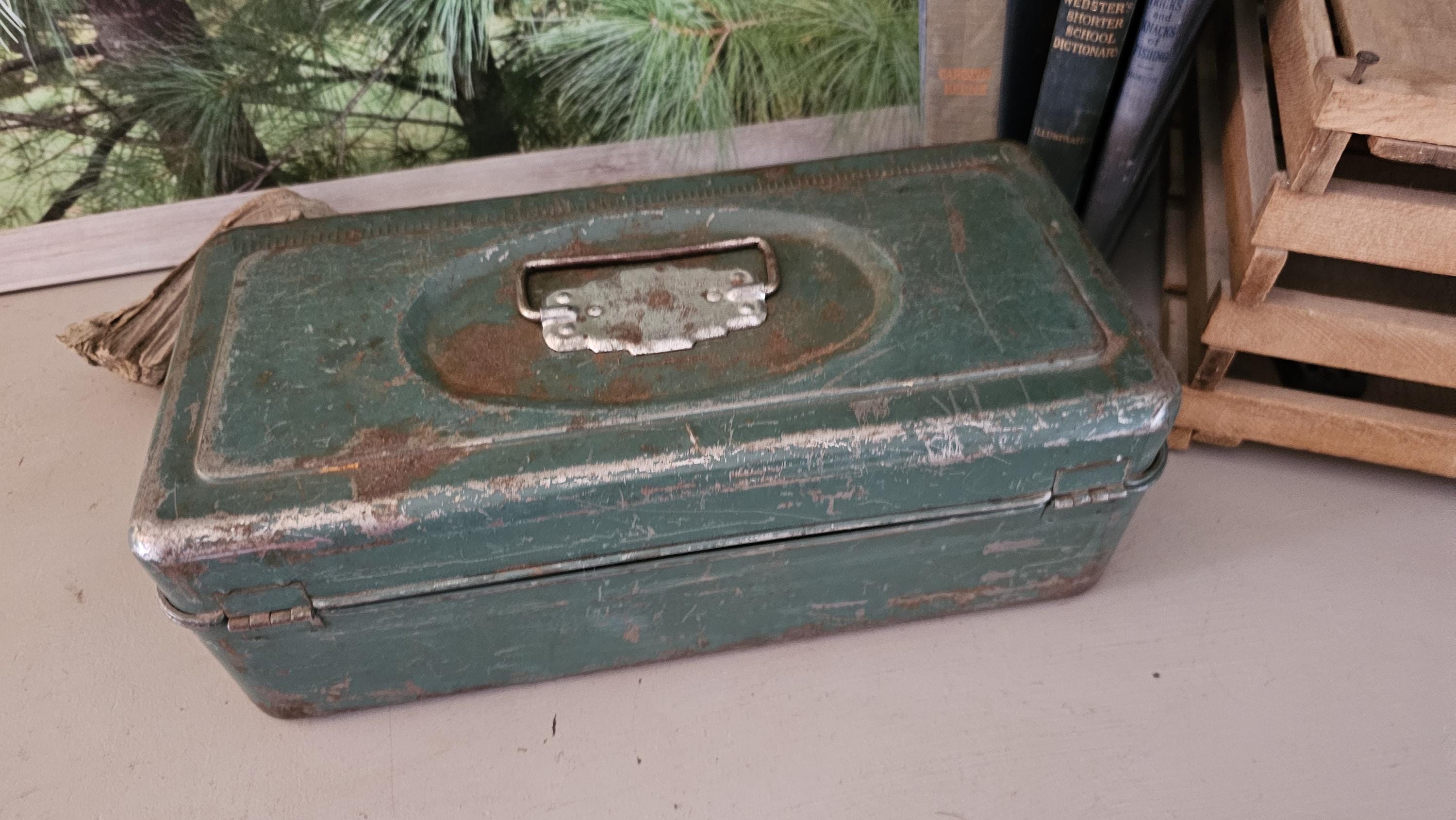 Vintage Union Steel Tool Box: 1950s Distressed Green Metal Tackle Box ...