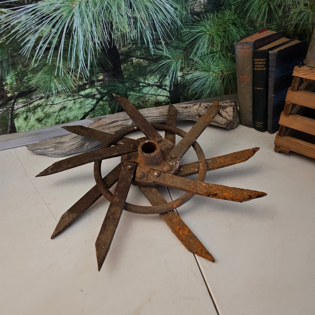Rusty Antique Iron Cultivator Wheel 10 Spikes Steampunk Yard Art ...