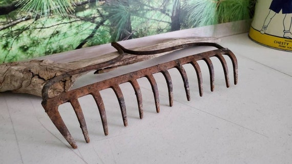 Old Rake Head Cast Iron 12 Tines Rough & Rusty Farmhouse Tool - Etsy