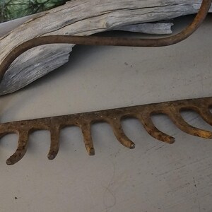16 Tine Cast Iron Rake Head Rough Rusty Farmhouse Tool Rustic Garden ...