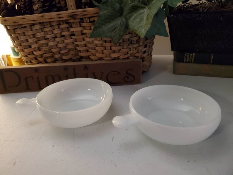 Set of 2 Milk Glass Soup or Gumbo Bowls With Handles / Vintage - Etsy