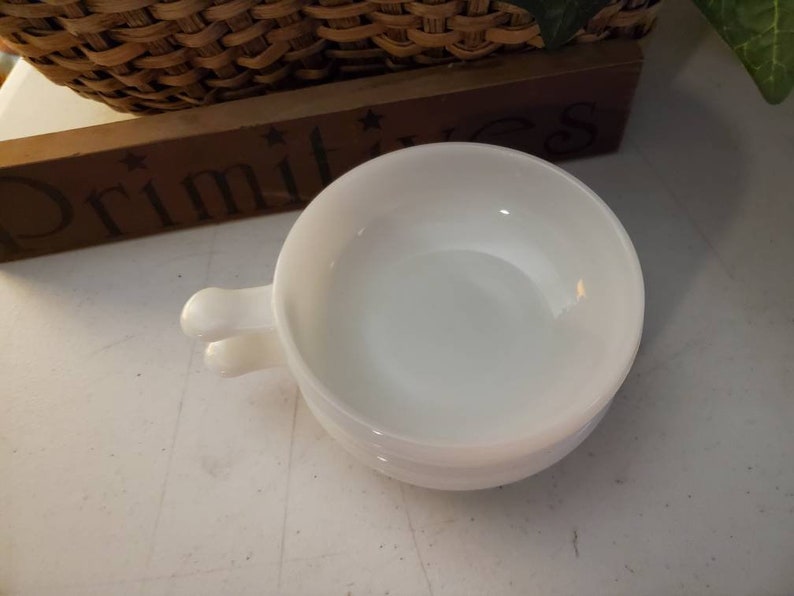 Set of 2 Milk Glass Soup or Gumbo Bowls With Handles / Vintage - Etsy