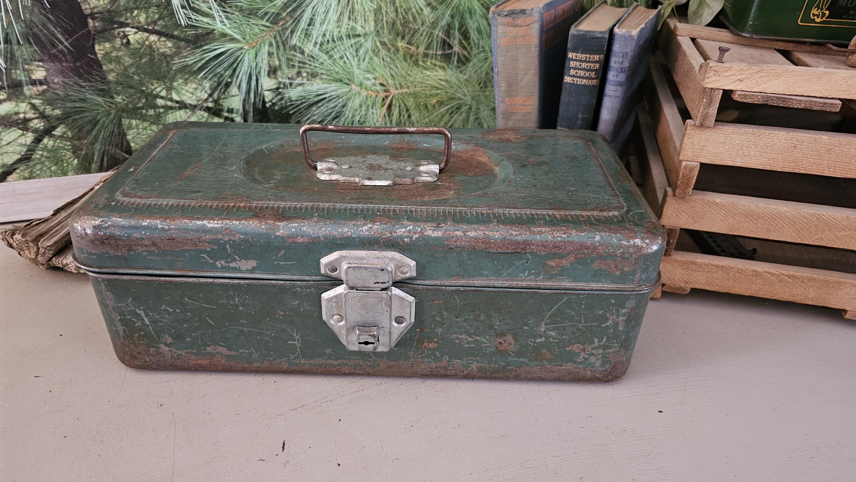 Vintage Union Steel Tool Box: 1950s Distressed Green Metal Tackle Box ...
