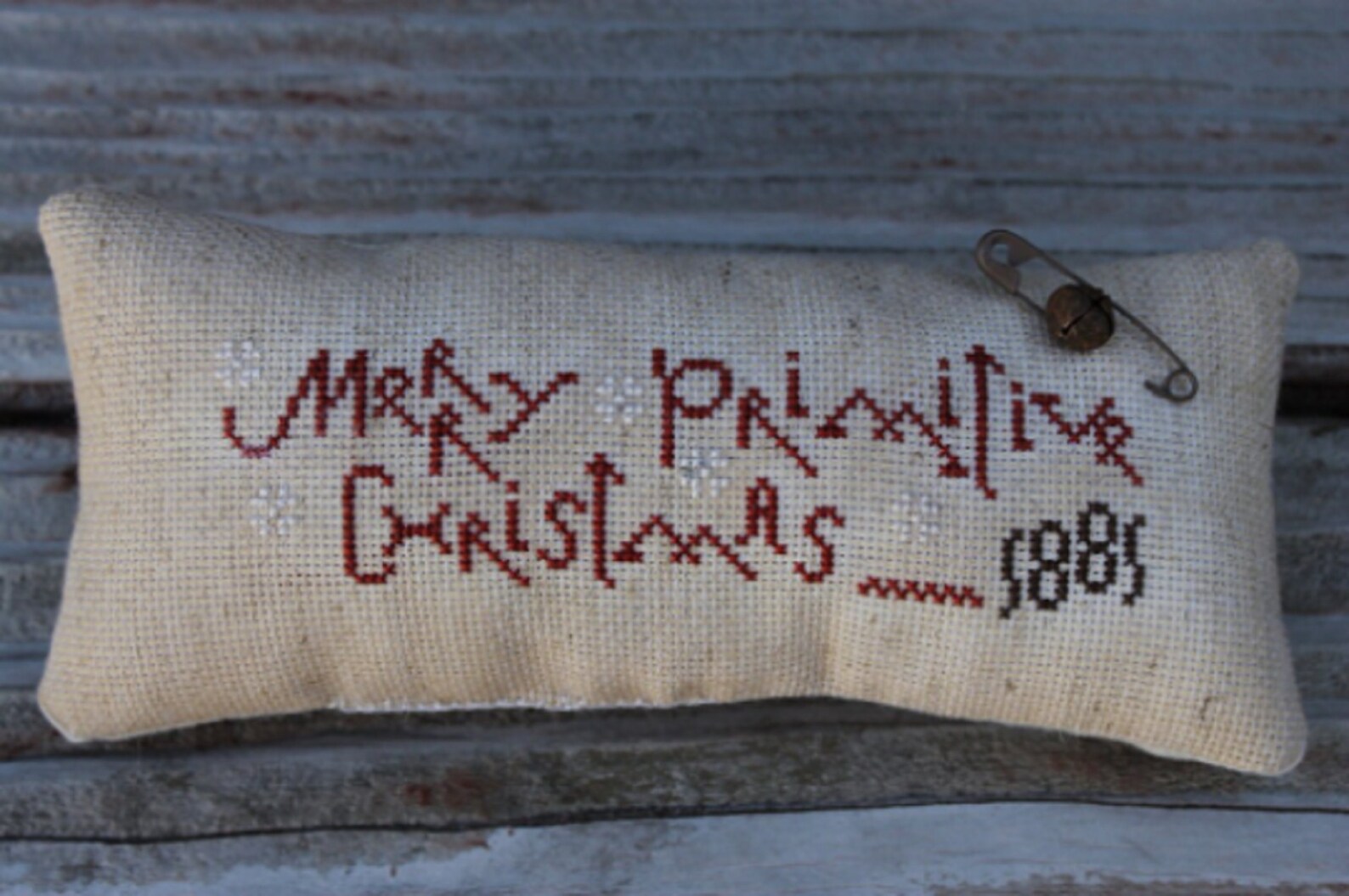 Primitive Christmas Pillow "merry Primitive Christmas" With Rusty Pin ...