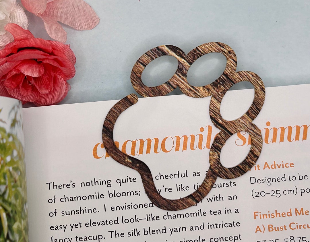 Flexible Paw Book Marker With Wood Grain Design - Lightweight and Thin ...