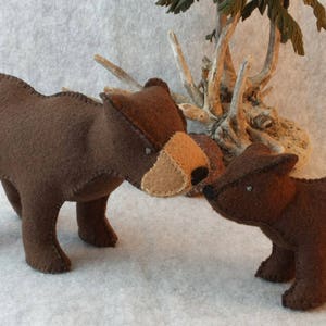 Felt Brown Bear Family Pattern and Illustrated Instructions ...