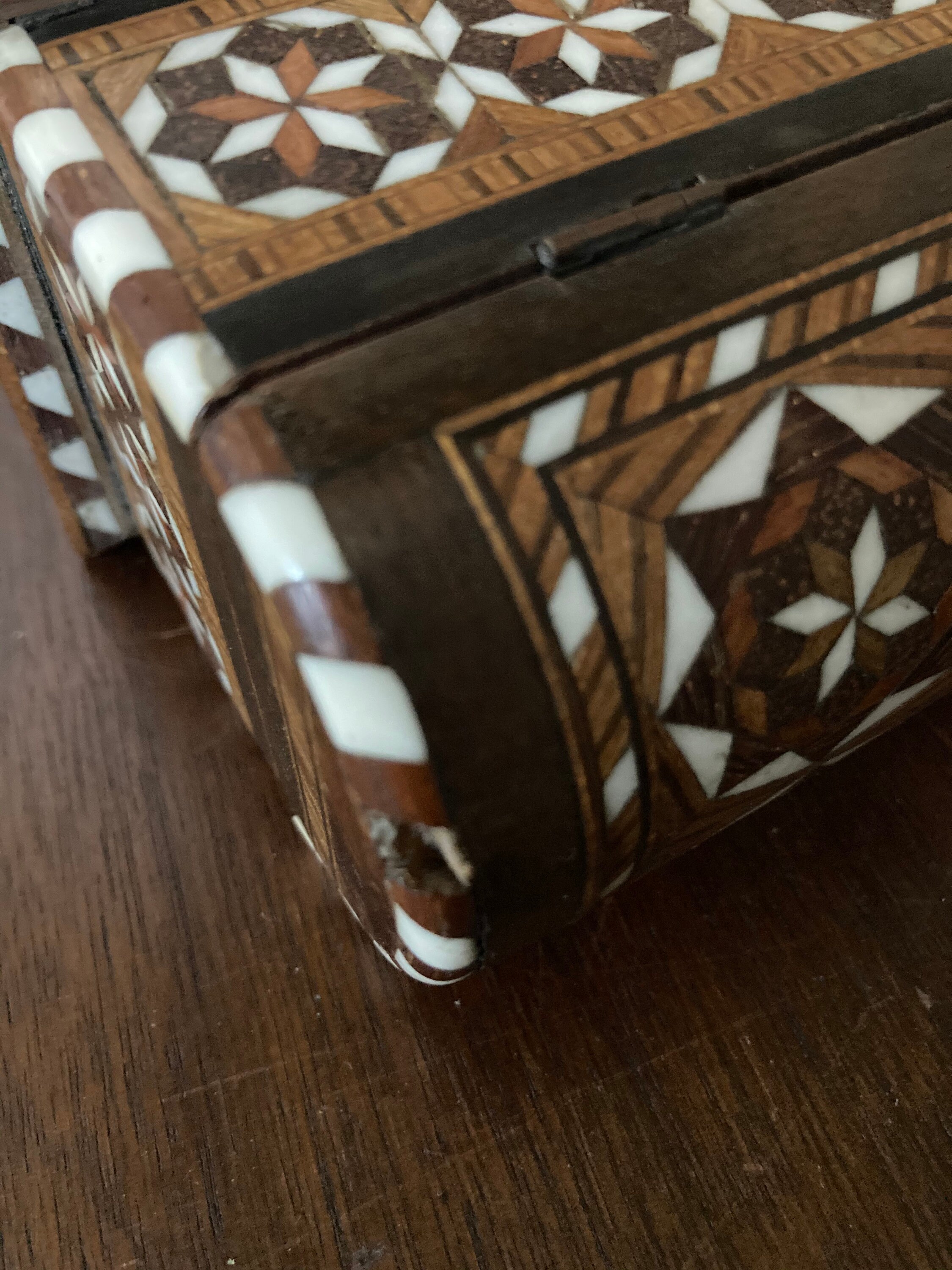 Antique Marquetry MOP Inlay Burl Wood Jewelry Trinket Box Lock With No ...