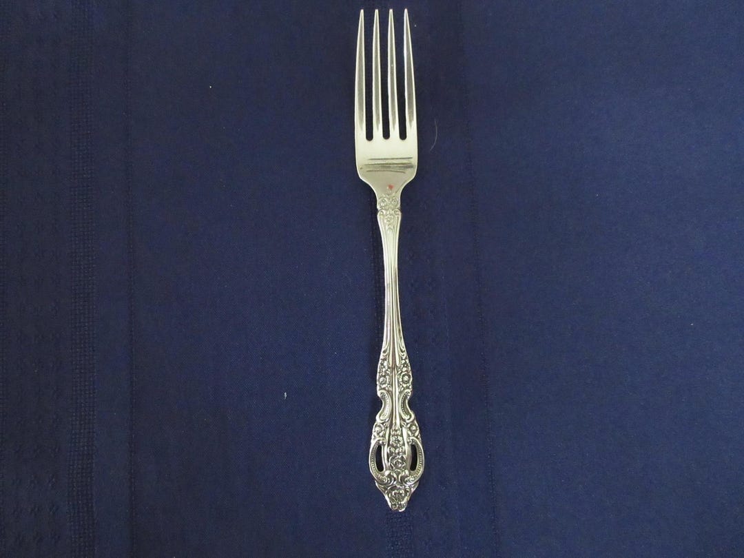 Stainless Dinner FORK From Oneida in the PEMBROOKE/RENOIR Pattern Has ...