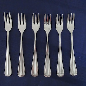 6 Sm Glossy Stainless Crab/cocktail/oyster FORKS From International in ...