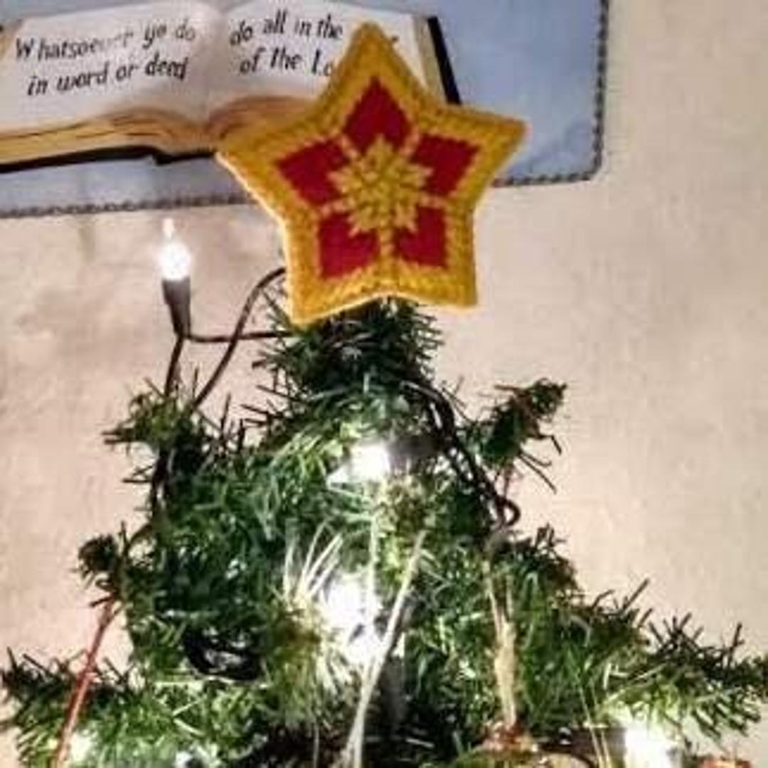 Custom Mini Star Tree Topper: Solid Color Yarn, Plastic Canvas (3 Inch ...