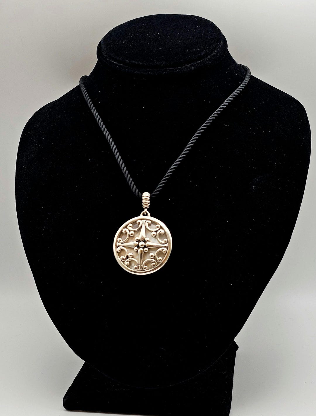 Vintage Mother of Pearl Compass Points Necklace - 925 Sterling Silver ...