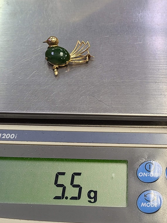 Vintage Green Jade Bird Pin: 14k Yellow Gold - Art De… - Gem