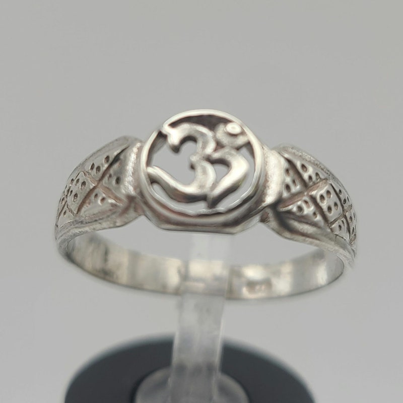 Om Ring - Etsy