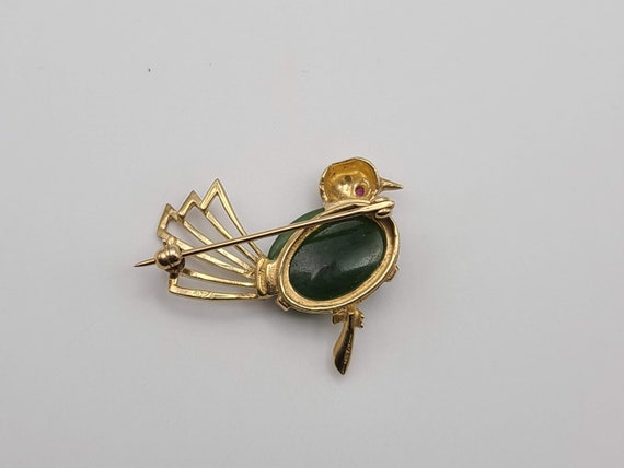 Vintage Green Jade Bird Pin: 14k Yellow Gold - Art De… - Gem
