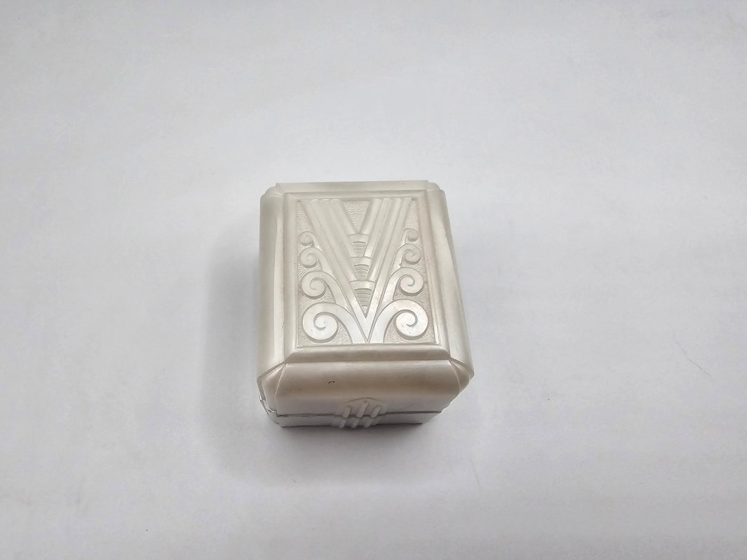 Vintage White Molded Plastic Ring Box, W#64 - Etsy