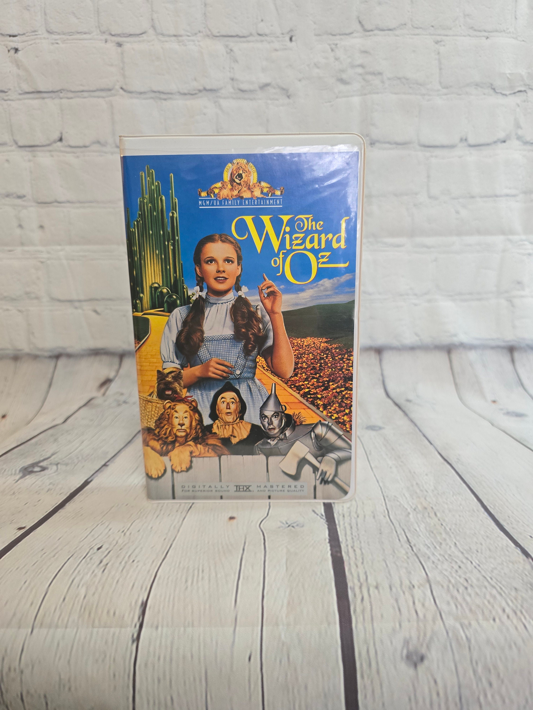 1996 the Wizard of OZ VHS Tape Clamshell Case 1939 Remaster MGM - Etsy